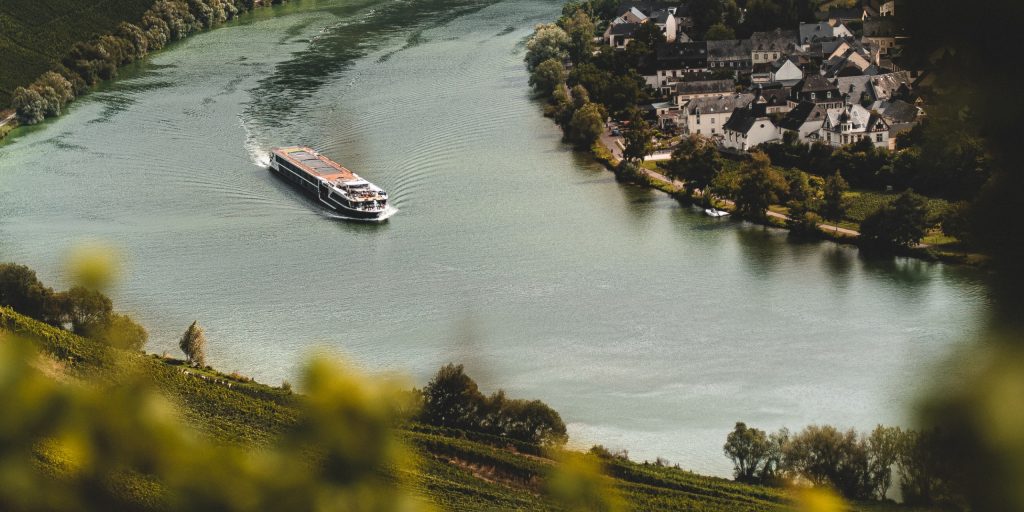 CEERIS Central Eastern European River Information System | Infinum